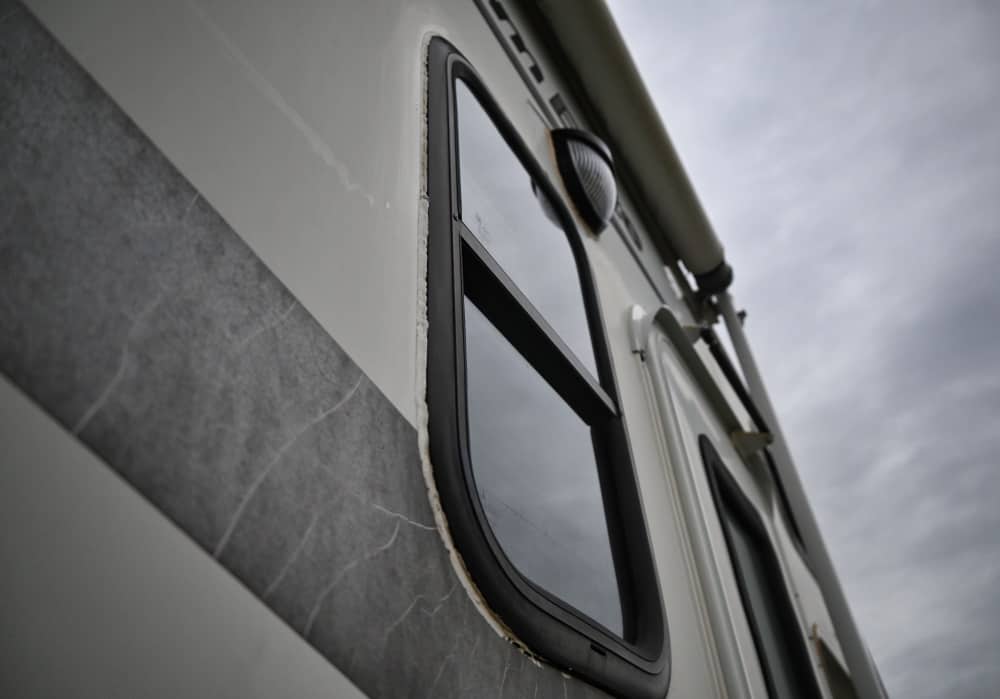 6 Best Exterior RV Caulks For Camper Window, Molding & Trim